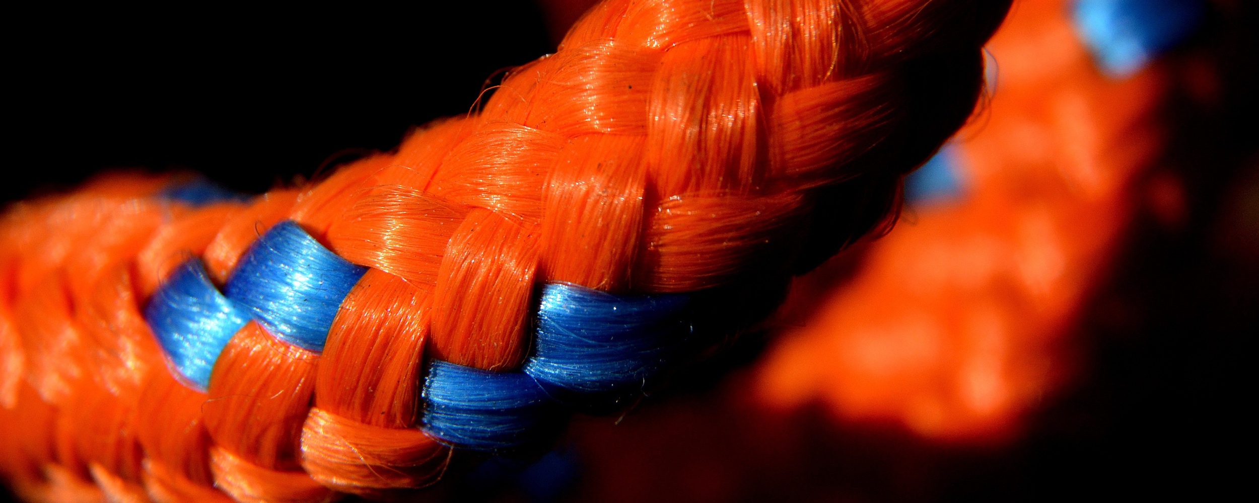 ICO-LUBE 20: Wax-Silicone Emulsion for Polyester Fiber Finishing | I-Coats